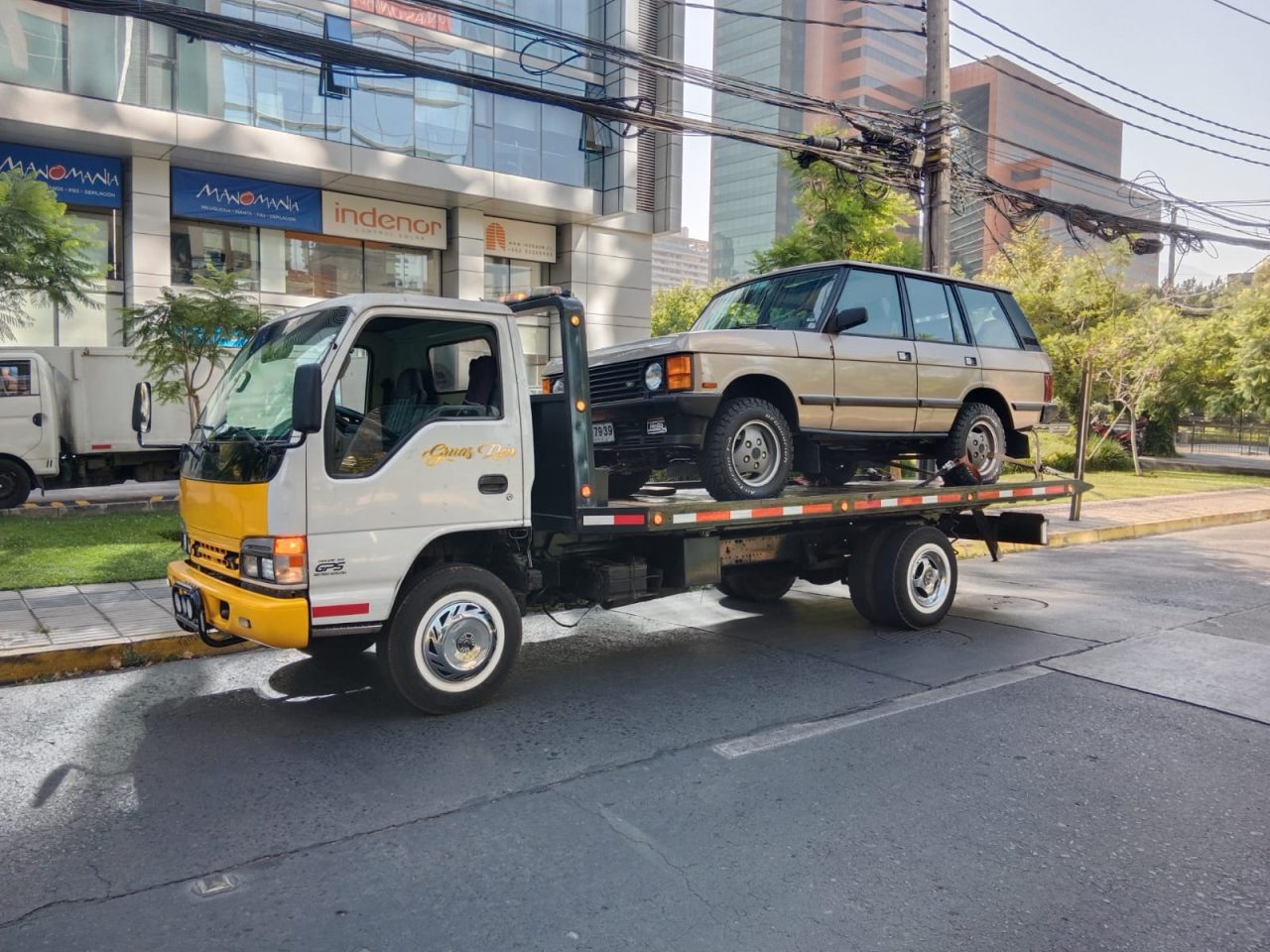 Grúa para autos, buses, camiones, La Cisterna - Grúas Ren